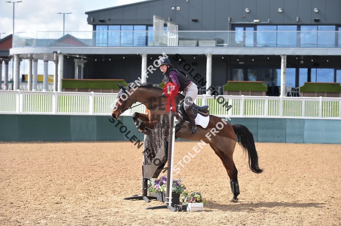 J06_1152 2024 - 1st Class Images