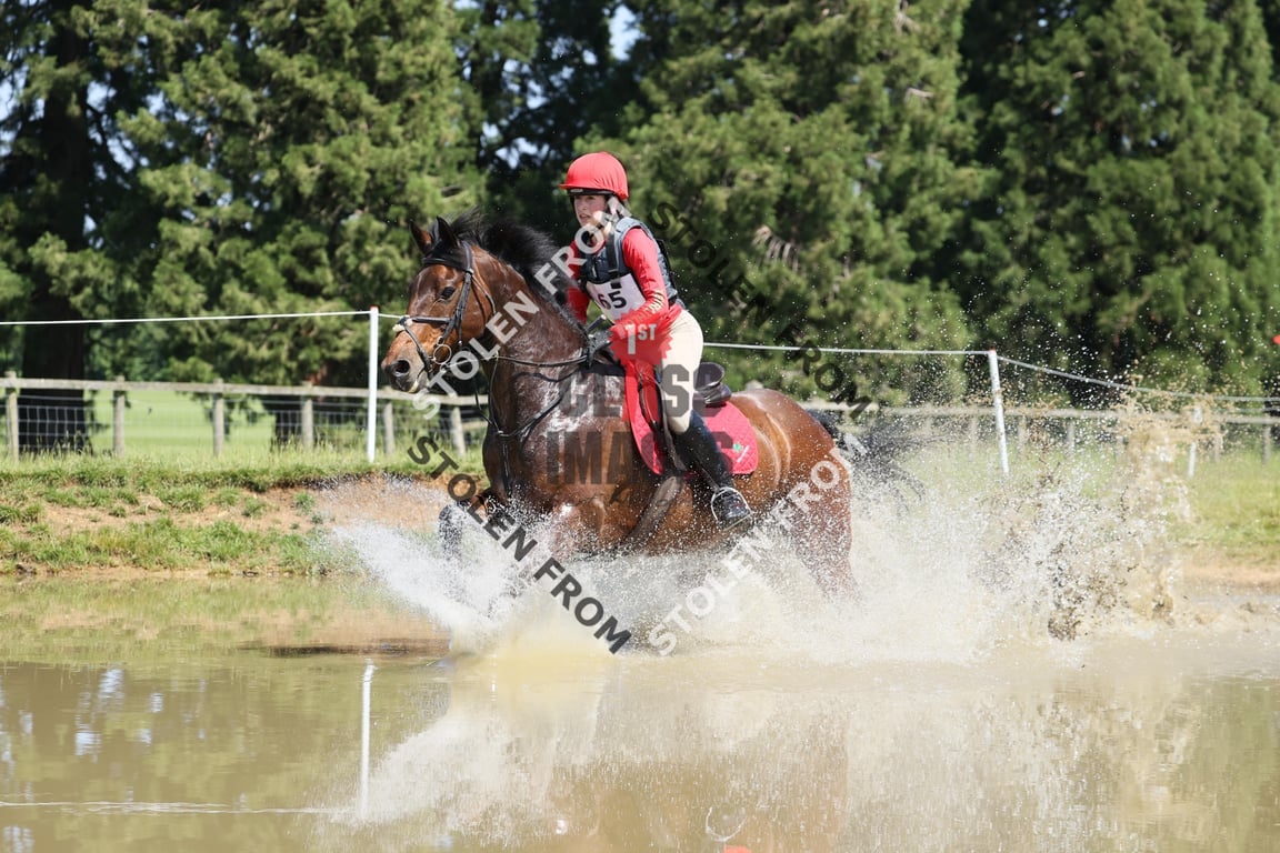 C34_4132 2024 - 1st Class Images