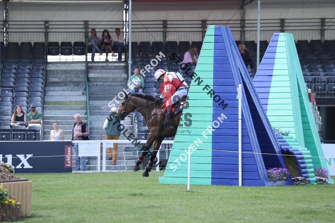 J30_1567 2025 - 1st Class Images