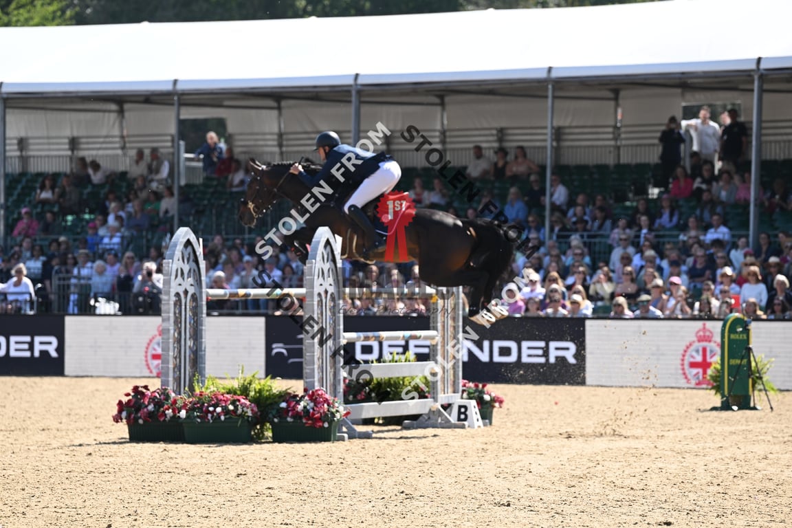 N33_8726 2025 - 1st Class Images