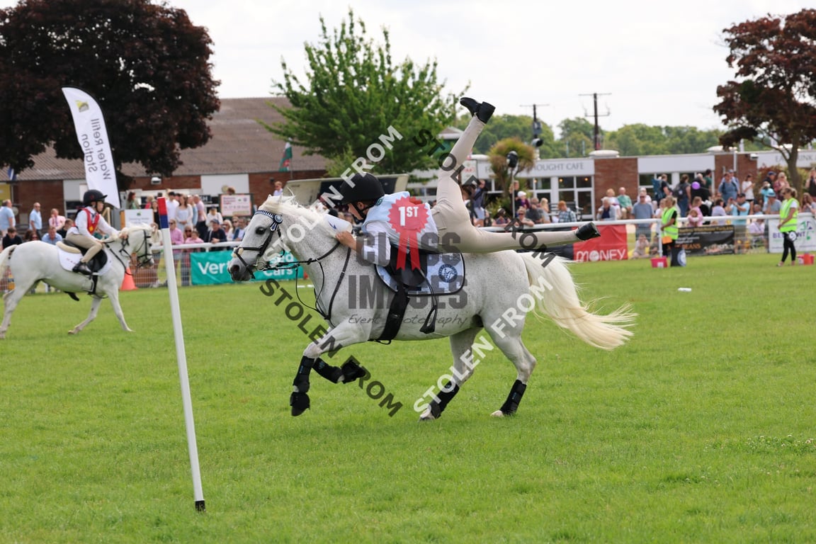 S48_6125 2025 - 1st Class Images