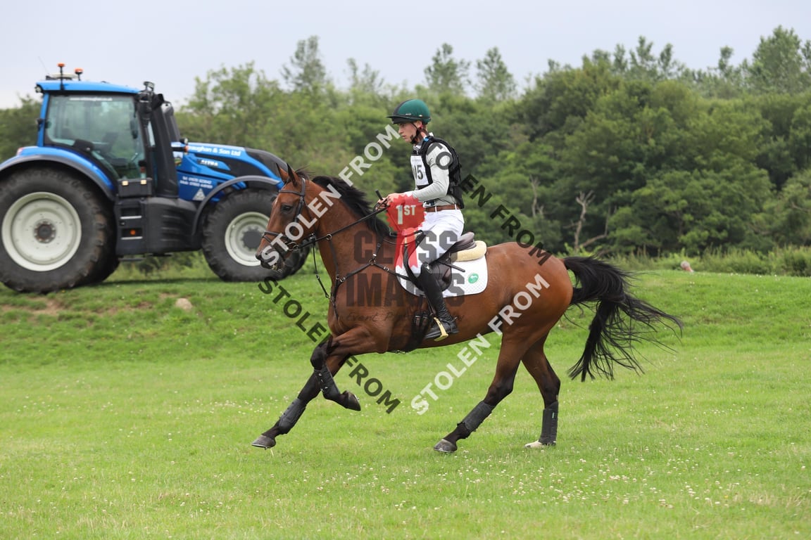 N82_8429 2025 - 1st Class Images